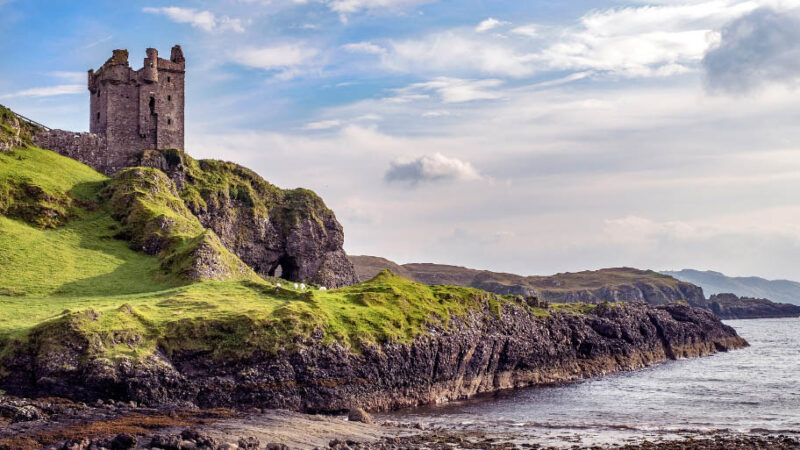 Scotland Travel Guide: Castles, Lochs, and Legendary Tales - Allied Travel